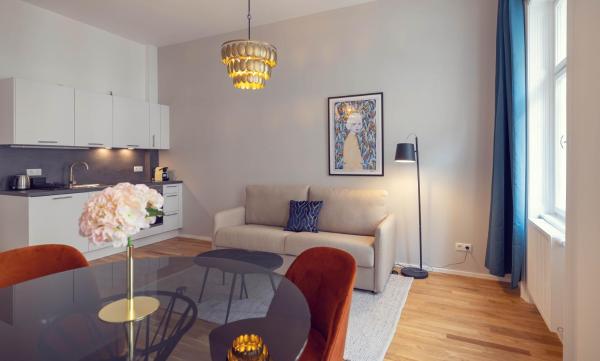 The 77 Frieda - Wien