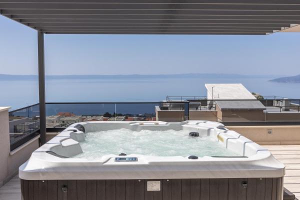 Villa Toni With Pool And Jacuzzi - Tučepi