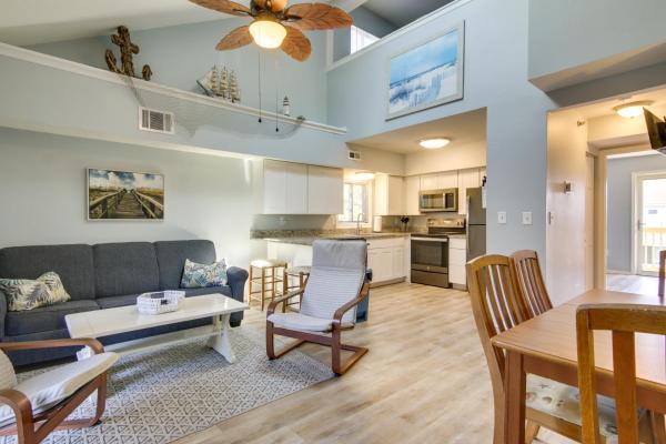 Walk To Beach Ocean City Family Condo With Balcony - Ocean City, MD