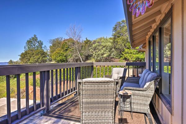 Sonora Hideaway Garden, Balcony, And Scenic View! - Sonora, CA