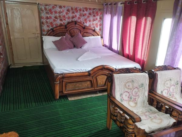 Midway Home Stay - Jibhi