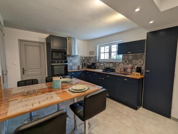 Gîte Lumineux Avec Jardin Privatif, Proche Château De La Rochefoucauld, éQuipements Bébé Et Vélos Inclus - Fr-1-653-232 - La Rochefoucauld