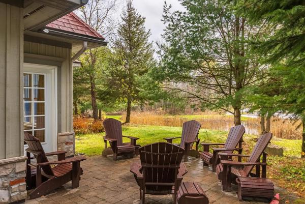 Lakeside At Rocky Crest Resort And Golf Club On Joseph Lake - Ontario