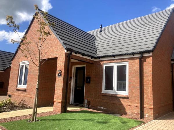 Robins Nest Luxury Bungalow - Northampton