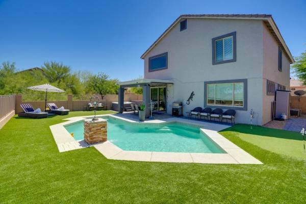 Half Mi To Lake Home With Hot Tub And Pool In Goodyear - Goodyear, AZ
