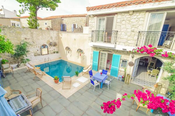 Alacati Asmali Konak Hotel - Çeşme