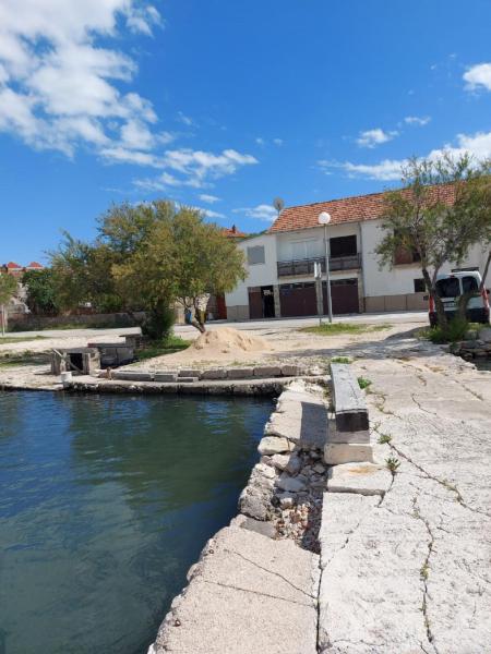 Apartman Luka - Brodarica