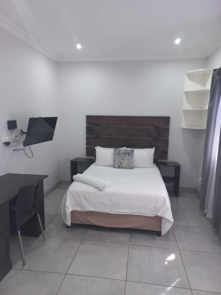 Triple9 Hatfield Guesthouse - Pretoria