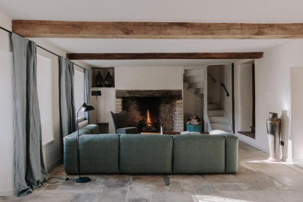 The Cotswold Farm Hideaway - 테트버리