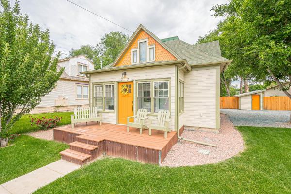 Atchee I Downtown Charm With A Private Backyard - Grand Junction, CO