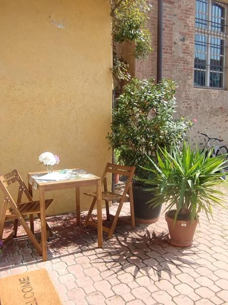The Royal House - Un Passo Dalla Reggia /En-es-it - Rivoli