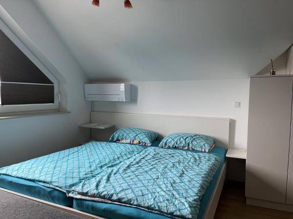 Apartma Ajda 2 , Jezerska Cesta 65, Kranj - Kranj