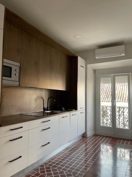 Céntrico Apartamento Reformado En Aranjuez - Aranjuez