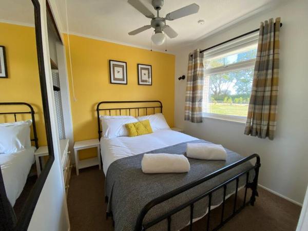 East Coast Chalets, Bee’s Knees @ California Sands - Winterton-on-Sea
