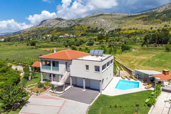 Villa Honey With Private Pool, Near Split - Omiš