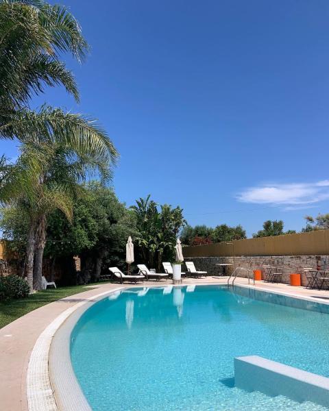 Carone Suite-charme&pool - Mola di Bari