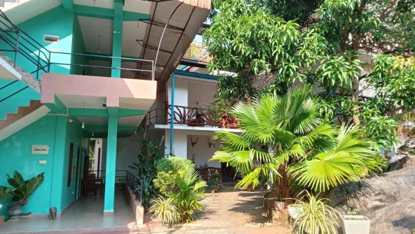 Sigiri Lion Lodge - Sri Lanka