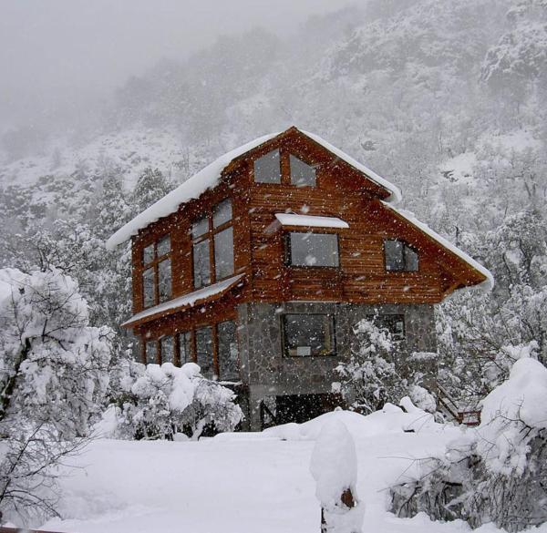 Cabañas Borde Rio Las Trancas - Provincia de Neuquén