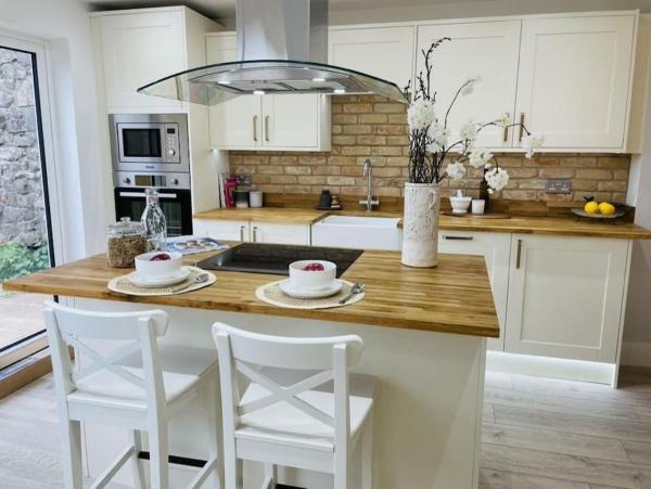 Charming Cottage Close To M4 Bridgend - Bridgend