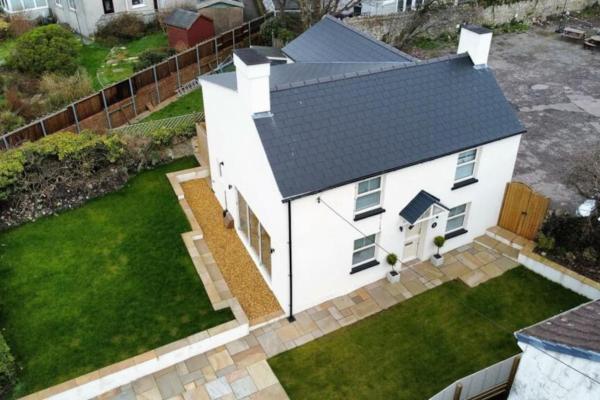 Luxury 3 Bedroom Cottage Retreat Near Bridgend Beaches M4 With Garden Workspace Sleeps 6 - Bridgend