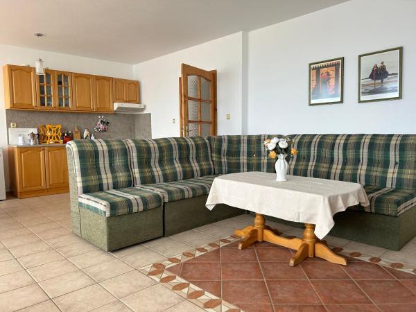 Panorama Chantall-izby,apartmány S Výhľadom Na More - Ravda