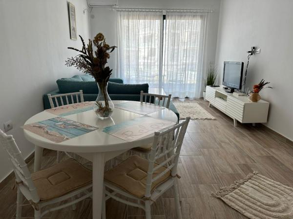 3a Apartment - Himarë