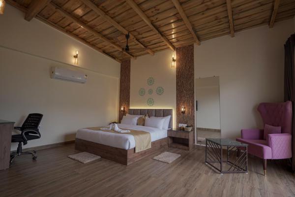 Nivedan Hotel And Resort - Naukuchiatal