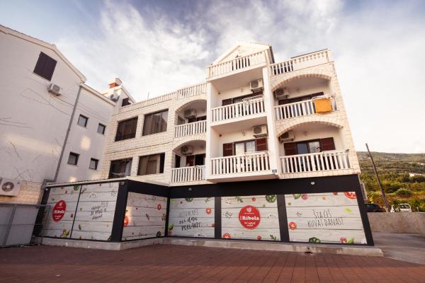 Apartment With Sea View - Podstrana