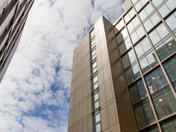 For Students Only Ensuite Bedrooms With Shared Kitchen At The Refinery In Leeds - North Yorkshire