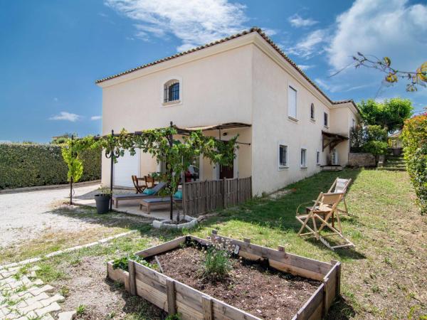 Apartment Le Vallon Des Chenes By Interhome - Les Issambres