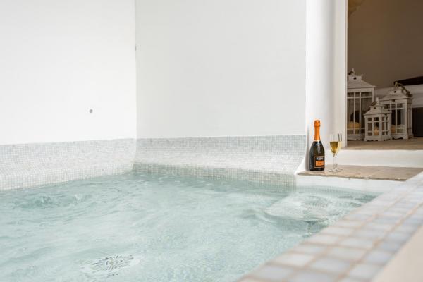 Palazzo Rapanà - Luxury Apt With Hydromassage Pool - Ostuni