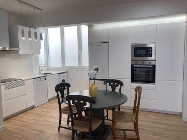 Magnífico Piso Con Gran Terraza En Centro De Vigo - Bayona, España