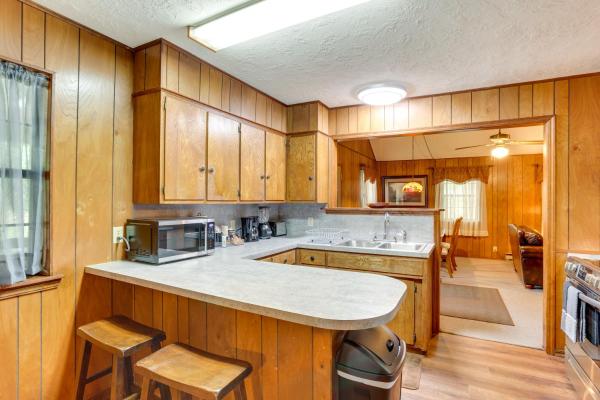 Cozy Oklahoma Retreat With Patio, Fire Pit And Grill! - Davis, OK