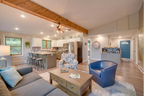 Lakefront Osceola Vacation Rental - Dogs Welcome! - Taylors Falls, MN