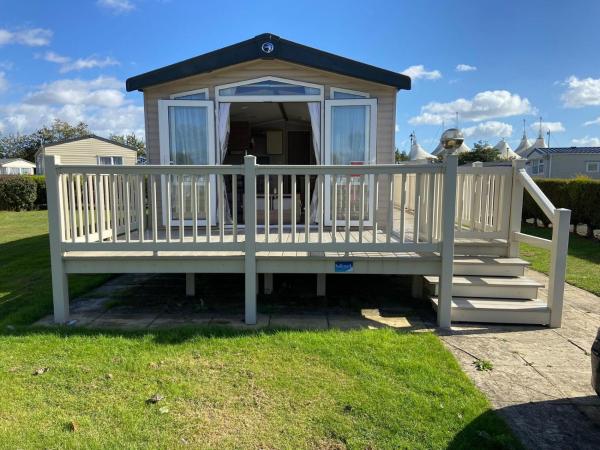 Butlins 8 Berth Luxury,top Of The Range Caravan With Passses - Lincolnshire