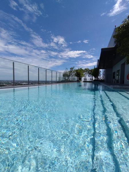 Two Bedroom Condo With Rooftop Pool - Thailand