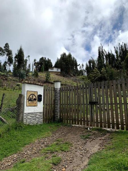 Cabaña En La Montaña De 3 Habitaciones - Sutatausa