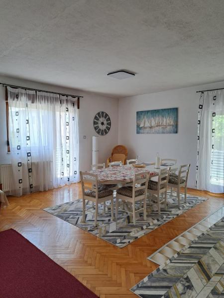 Apartment Nada Hope - Okrug Gornji