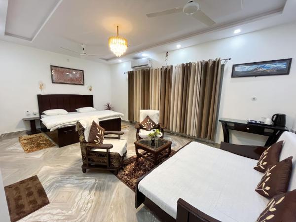 Alibaba’s Indiana Homestay - Agra