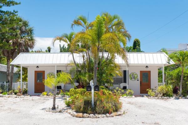 Sandbox 203 71st St East Villa - Holmes Beach, FL
