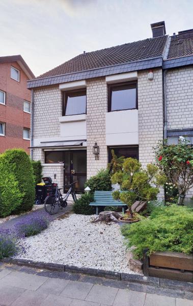Spacious & Comfortable Guestrooms W Private Bathrooms Near Koelnmesse & Lanxess Arena, Free Parking, Highspeed Wifi - Odenthal