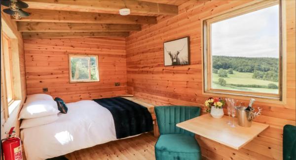 Shepherds Hut By Stepney Stays - Yorkshire