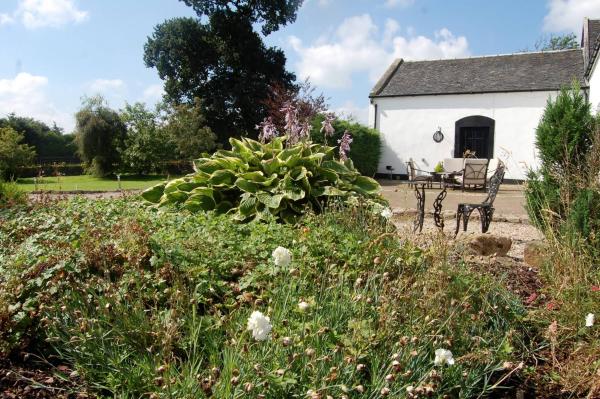 Central Scotland Country Side With Outdoor Bbq Hut - Strathaven
