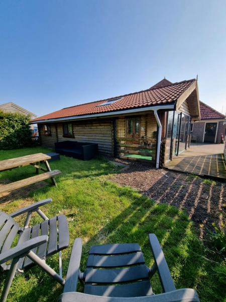 Finse Woning Op Camping De Tulpenweide - Texel