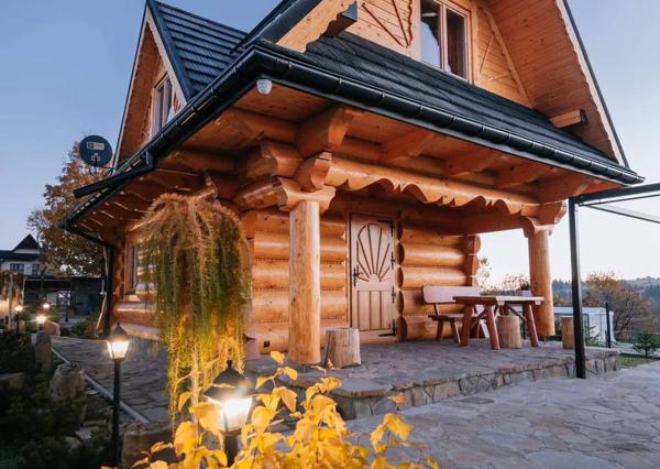Domek Drewniany - Czerwienne - 