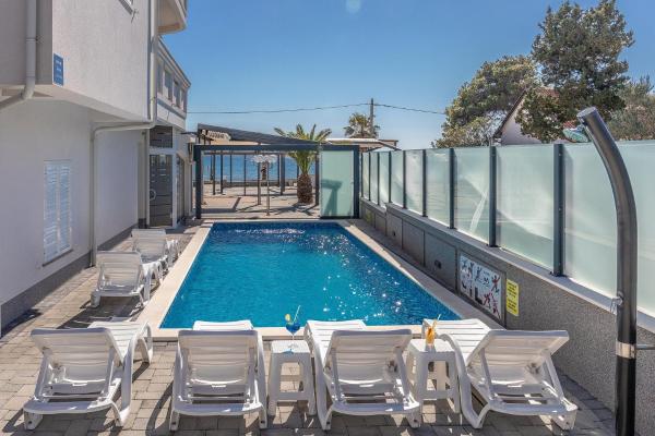 Paradiso, No 6 - Vir