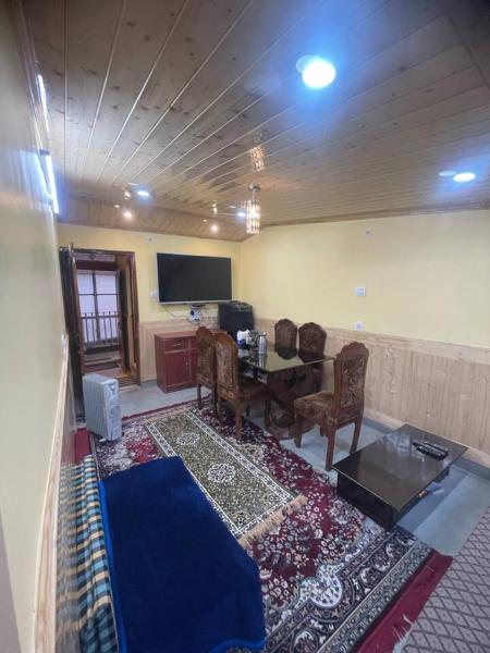 Silver Cedar Bnb Sharma Niwas - Shimla