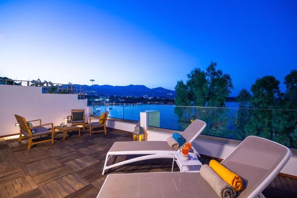 Aurelia Sea View Loft Suite - Agios Nikolaos