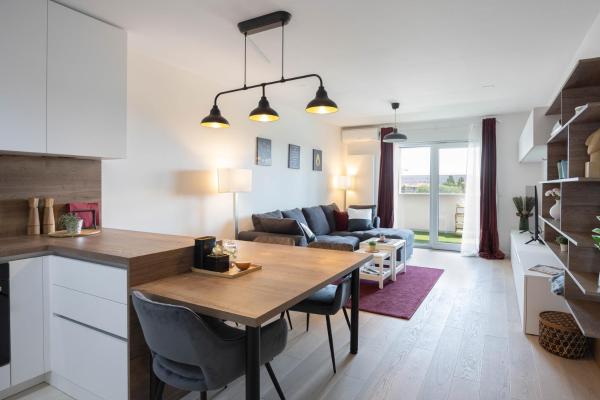 Stylish 2bdr Apartment With Balcony- Free Garage - ザグレブ