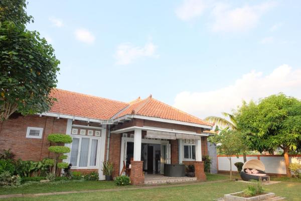 Shoreside Semat Villa And Flat - Jepara